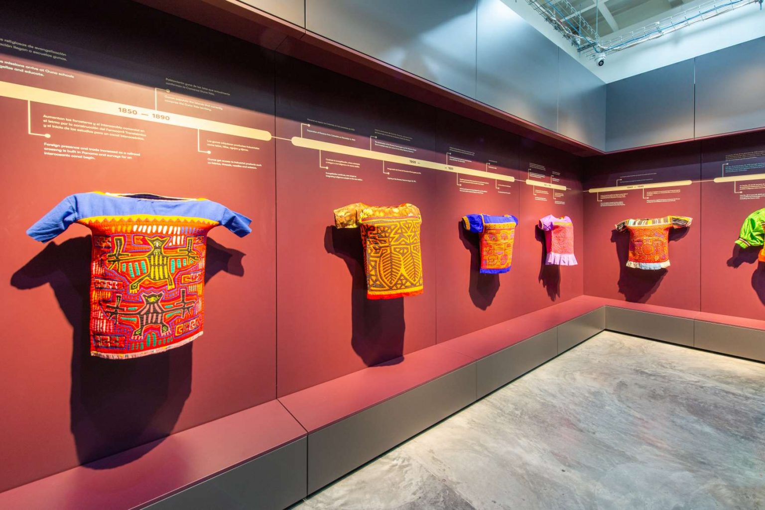 Museo de la Mola, a Tribute to the Culture and Art of the Guna People ...